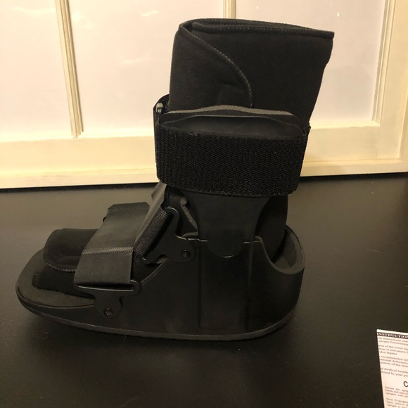 United Ortho | Other | Short Cam Walker Fracture Boot Medium | Poshmark